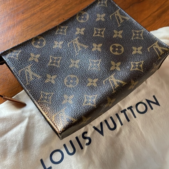 Louis Vuitton | Bags | Copy Louis Vuitton Toiletry 9 | Poshmark